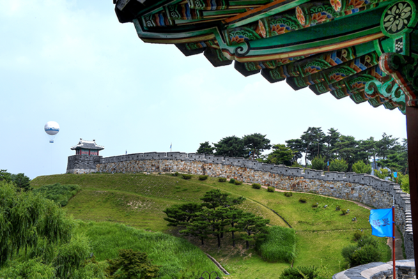 올해의 관광지 '수원 화성·행궁동'…'2024 한국 관광의 별' 시상식 개최